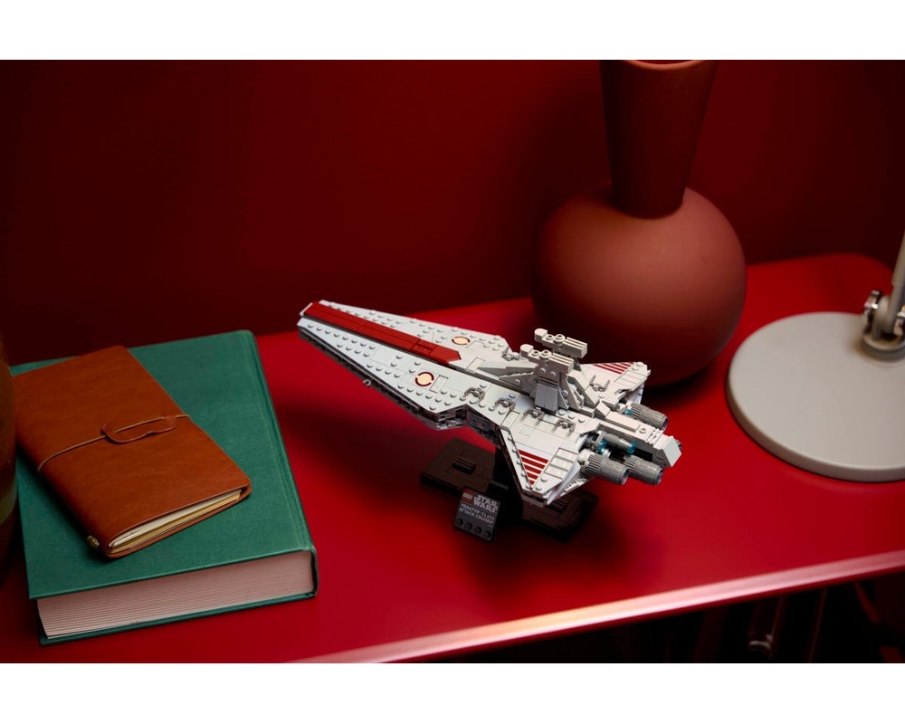 LEGO Set 75441-1 Venator-Class Attack Cruiser (2026 Star Wars ...