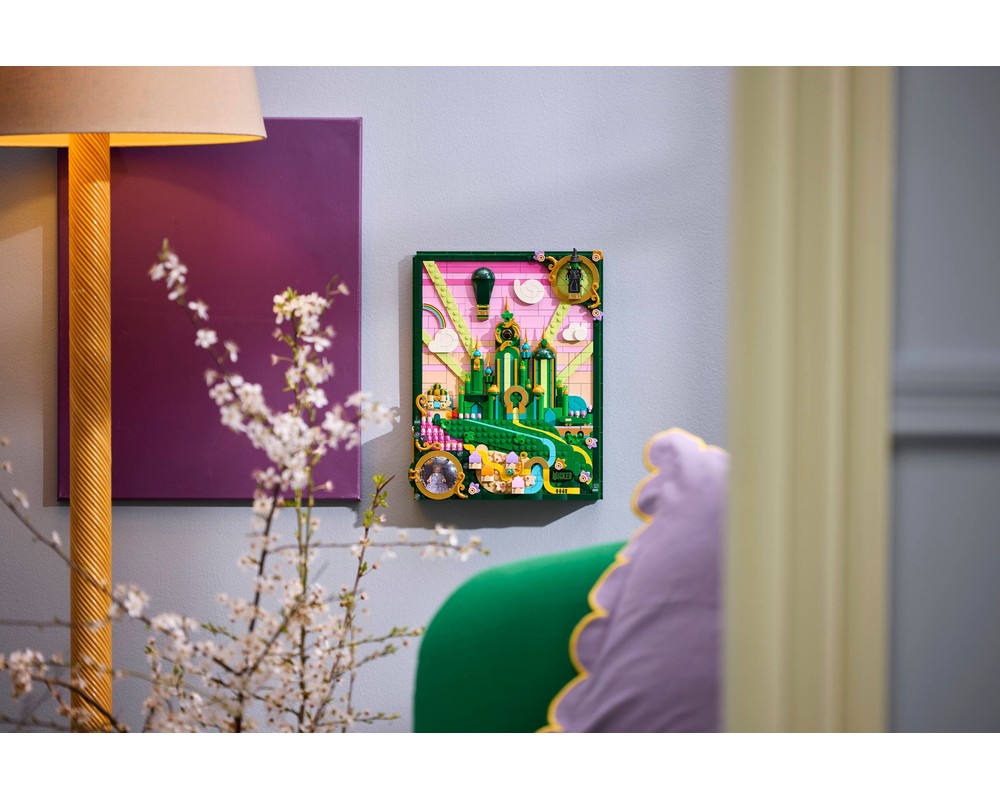 LEGO Set 75685-1 Emerald City Wall Art (2025 Wicked) | Rebrickable ...
