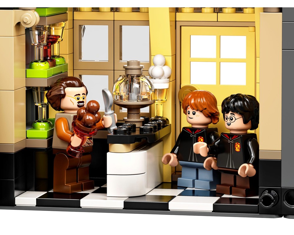 LEGO Set 75978-1 Diagon Alley (2020 Harry Potter) | Rebrickable - Build ...