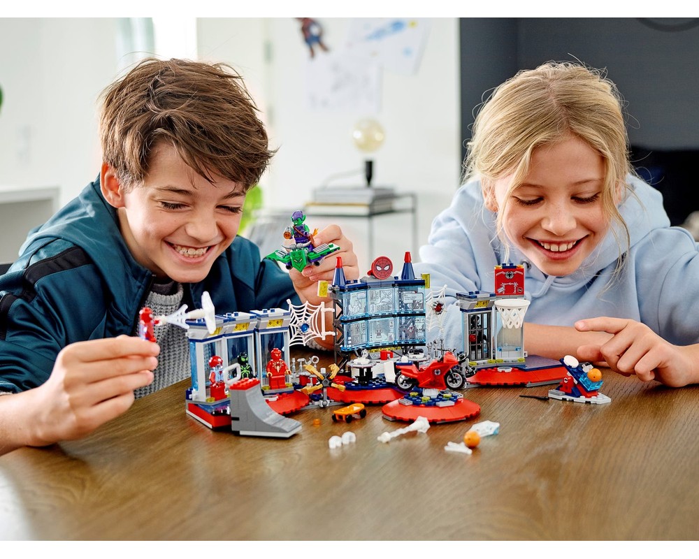 LEGO Set 76175-1 Attack on the Spider Lair (2021 Super Heroes Marvel ...