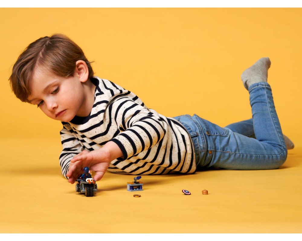 LEGO Set 76189-1 Captain America and Hydra Face-Off (2021 Super Heroes ...