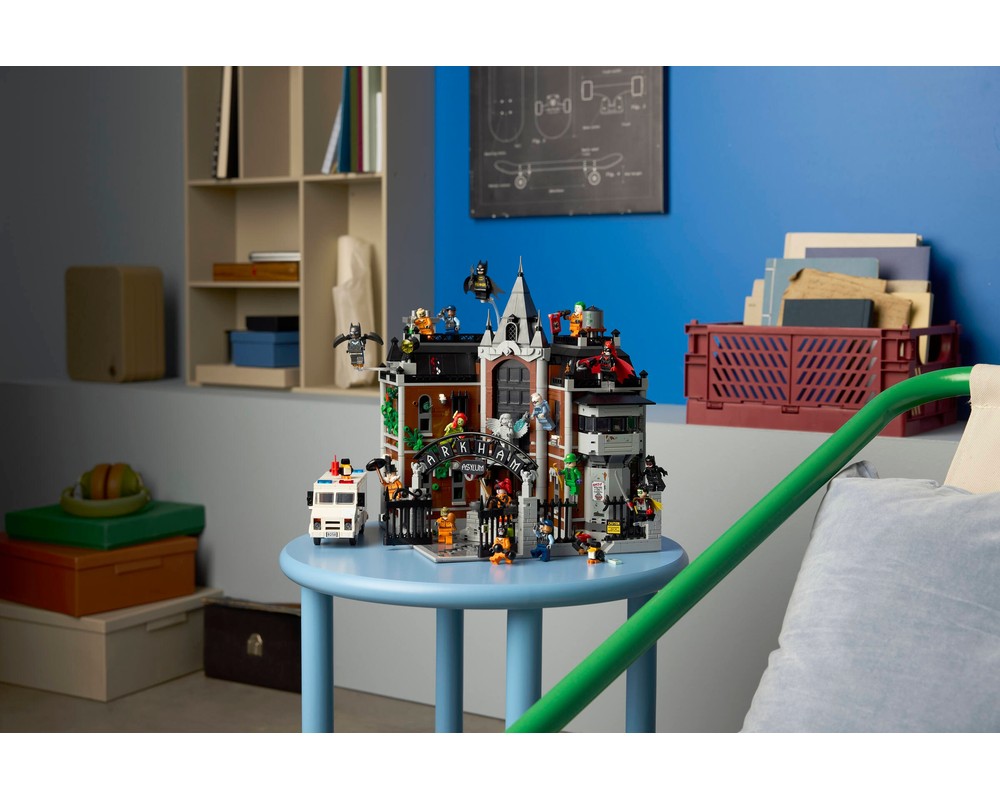LEGO Set 76300-1 Arkham Asylum (2025 Super Heroes DC > Batman ...