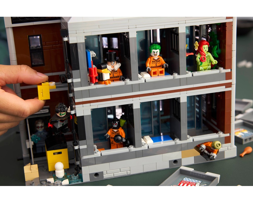 LEGO Set 76300-1 Arkham Asylum (2025 Super Heroes DC > Batman ...