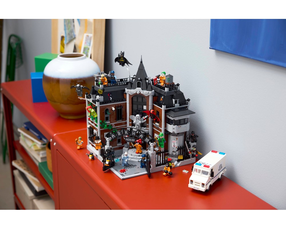 LEGO Set 76300-1 Arkham Asylum (2025 Super Heroes DC > Batman ...