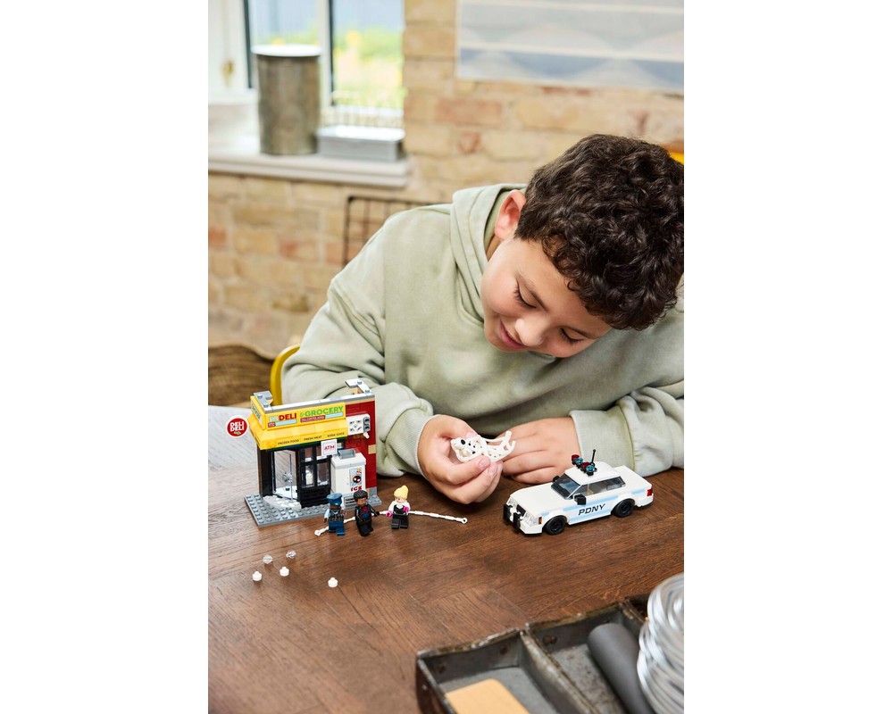 LEGO Set 76311-1 Miles Morales vs. the Spot (2025 Super Heroes Marvel ...