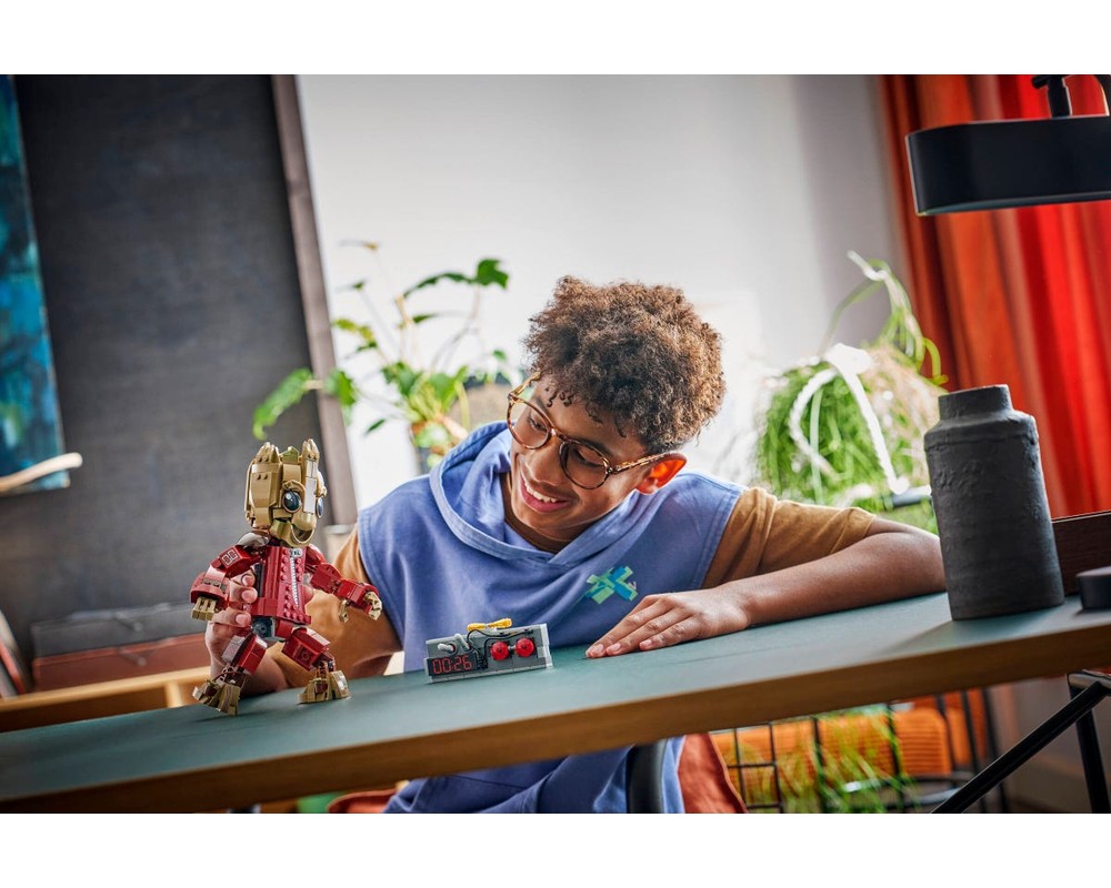 LEGO Set 76341-1 Ravager Jumpsuit Groot (2026 Super Heroes Marvel > The ...