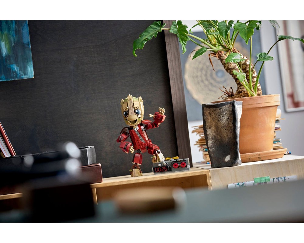 LEGO Set 76341-1 Ravager Jumpsuit Groot (2026 Super Heroes Marvel > The ...