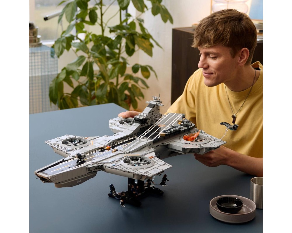 LEGO Set 76354-1 S.H.I.E.L.D. Helicarrier (2026 Super Heroes Marvel ...