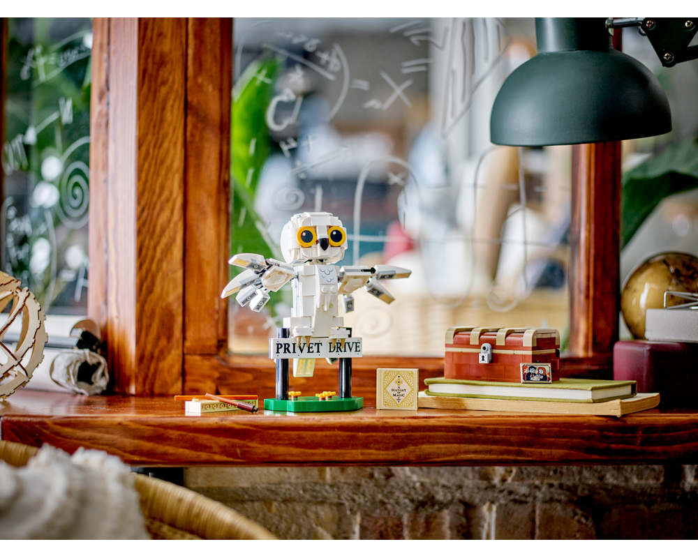 LEGO Set 76425-1 Hedwig at 4 Privet Drive (2024 Harry Potter ...