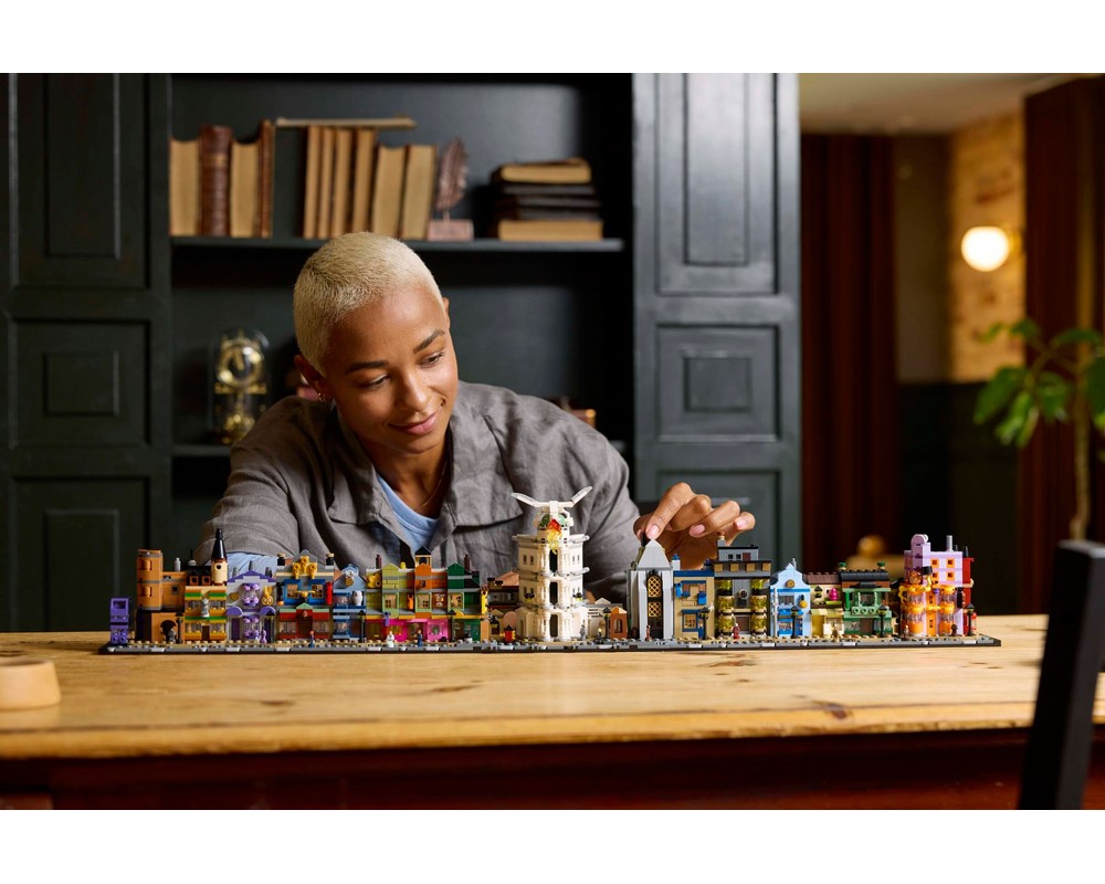 LEGO Set 76444-1 Diagon Alley Wizarding Shops (2025 Harry Potter ...