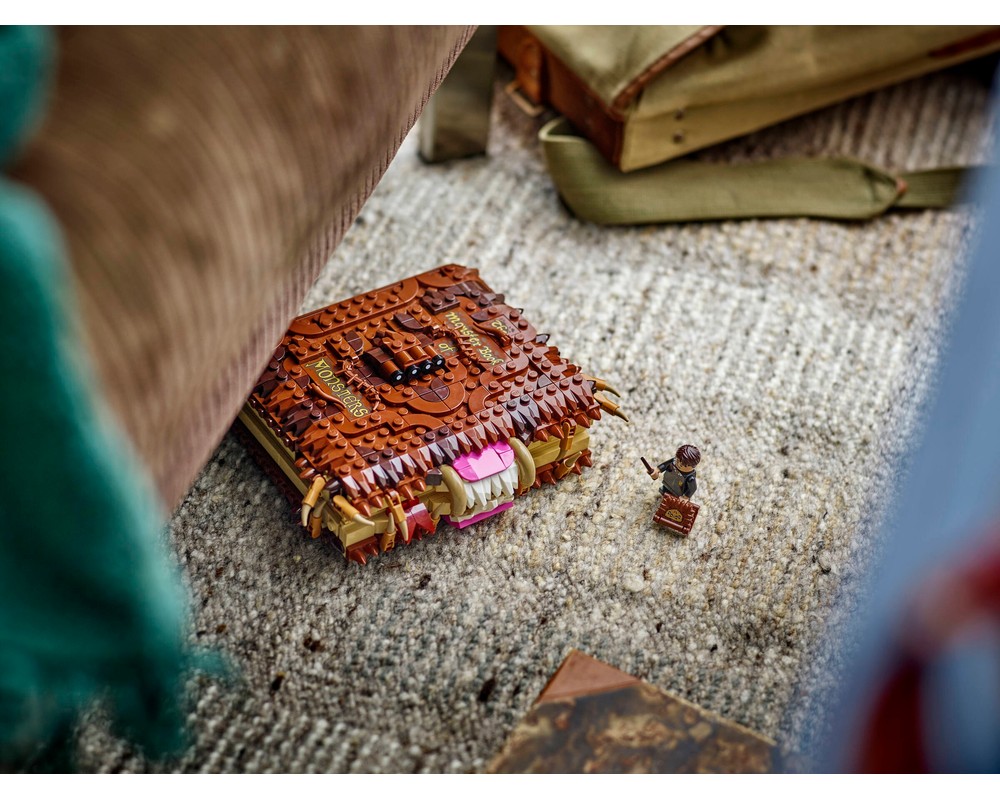 LEGO Set 76449-1 Chomping Monster Book of Monsters (2025 Harry Potter ...