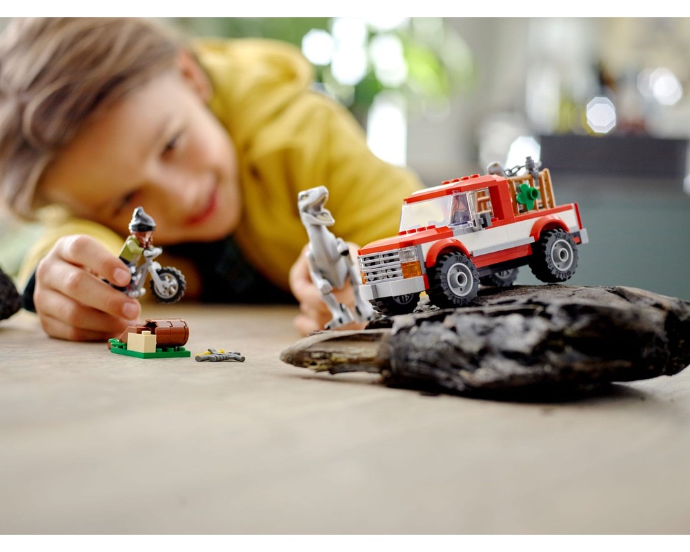 LEGO Set 76946-1 Blue & Beta Velociraptor Capture (2022 Jurassic World ...