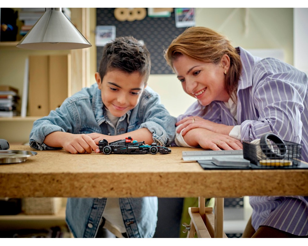 LEGO Set 77244-1 Mercedes-AMG F1 W15 Race Car (2025 Speed Champions ...