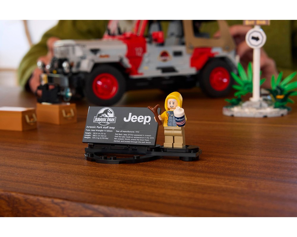 LEGO Set 77984-1 Jurassic Park Jeep Wrangler (2026 Jurassic World ...