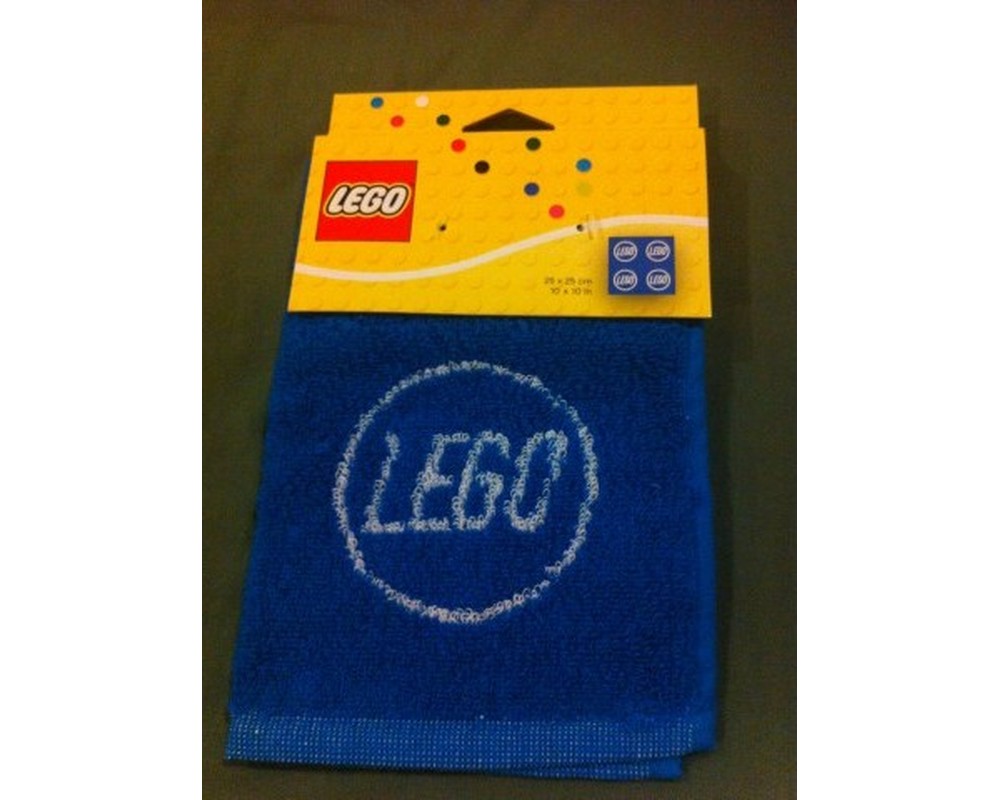 LEGO Set 853209-1 Towel (Blue) (2011 Gear > Houseware) | Rebrickable ...