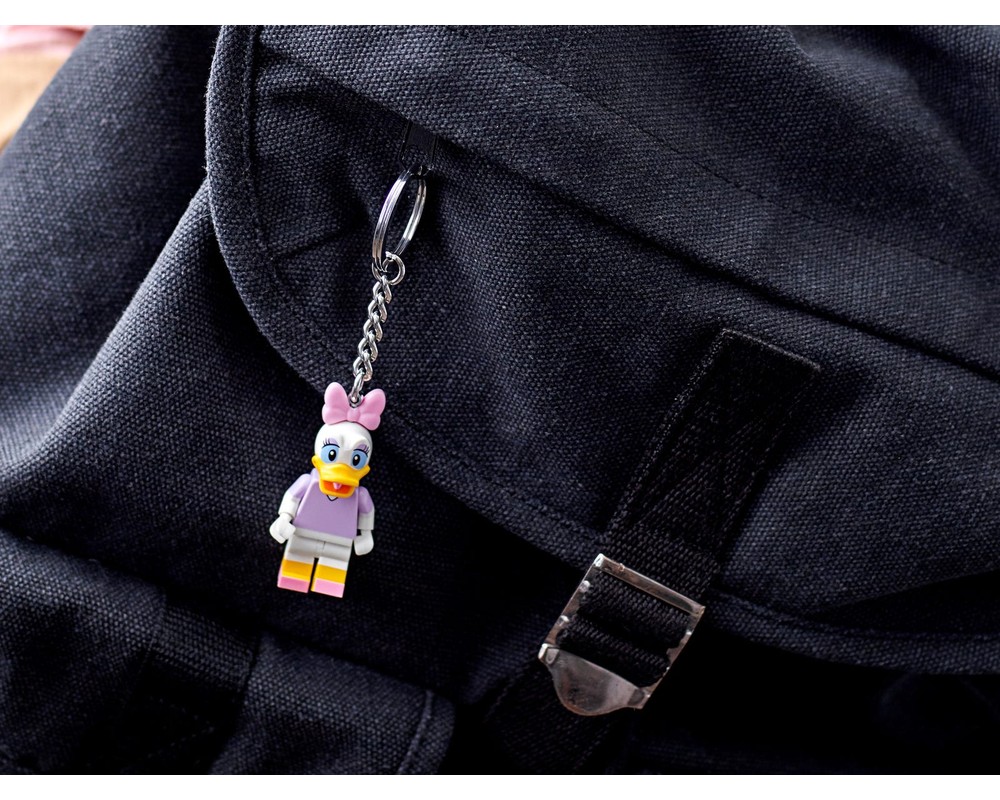 LEGO Set 854112-1 Daisy Duck Key Chain (2021 Gear > Key Chain ...