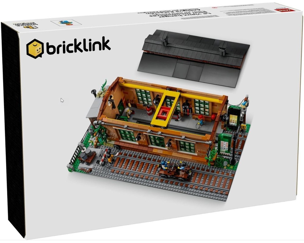 LEGO Set 910033-1 Old Train Engine Shed (2024 BrickLink Designer ...