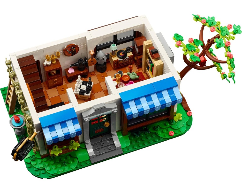 LEGO Set 910050-1 Antique Shop (2025 BrickLink Designer Program ...