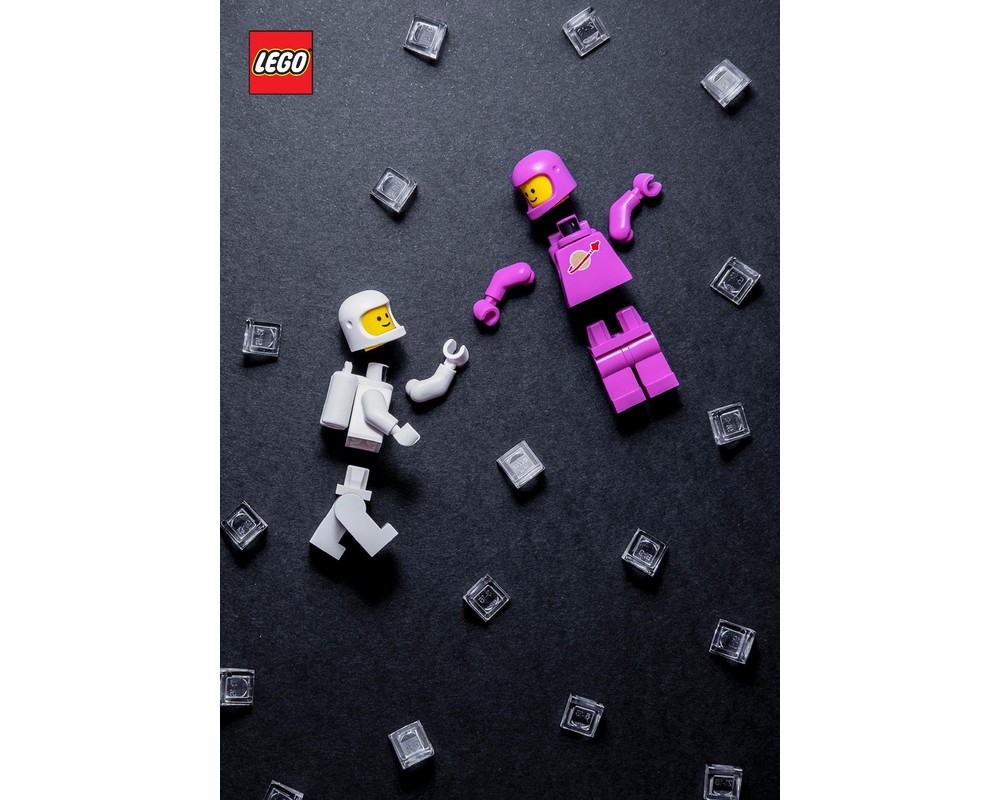 LEGO Set 9781452181998-1 Minifigure Journal (2020 Gear > Stationery and ...