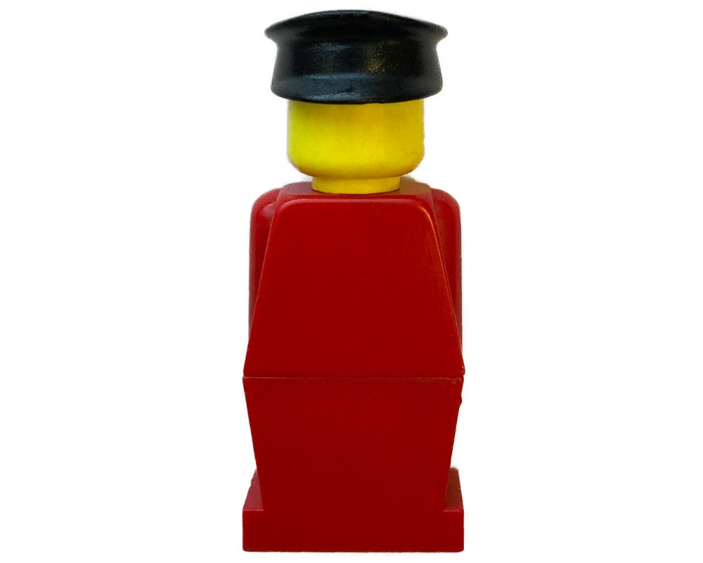 LEGO Set fig-000112 LEGOLAND Red with Black hat | Rebrickable - Build ...