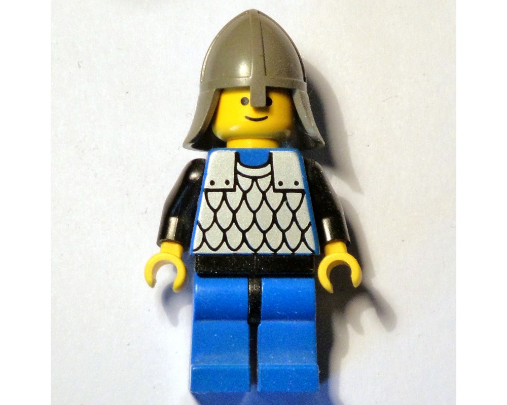 LEGO Set fig-000390 Knight (Scale Mail on Blue) - Black Arms, Blue Legs ...