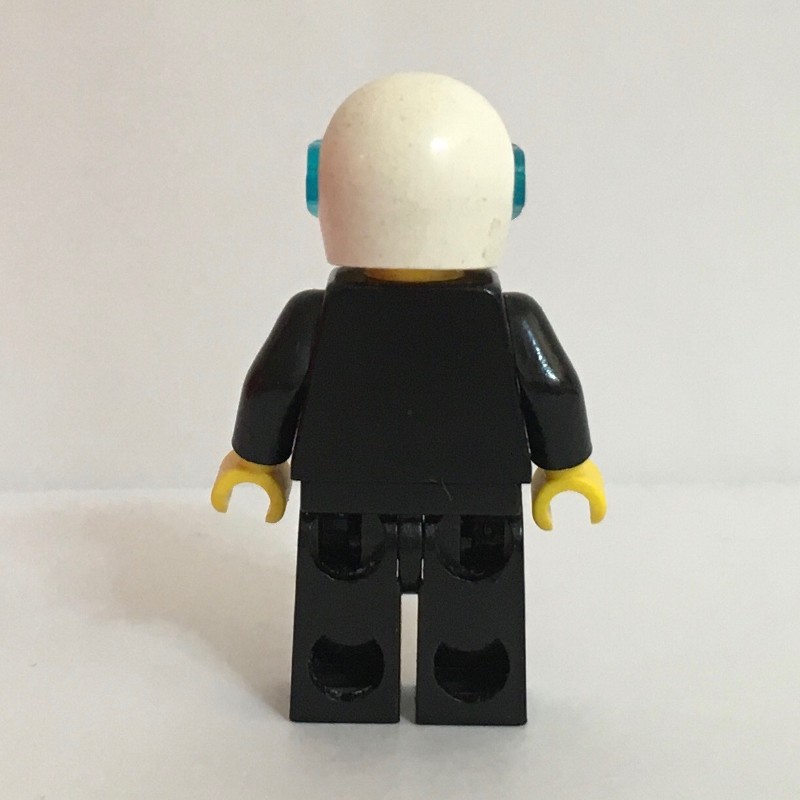 LEGO Set fig-000803 Policeman, Black Jacket with Zipper and Badge ...
