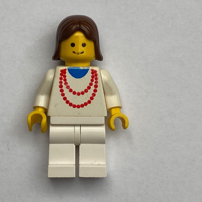 LEGO Set fig-001118 Woman, White Top with Red Necklace, White Legs ...