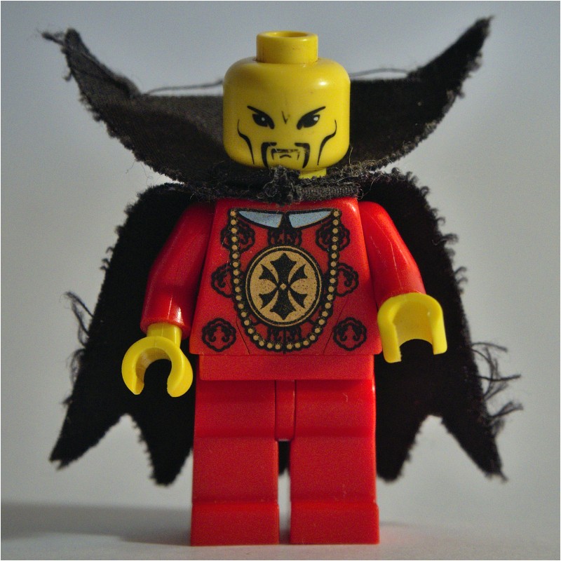 LEGO Set fig-002237 Emperor Chang Wu with Cape | Rebrickable - Build ...