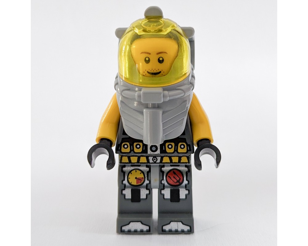 LEGO Set fig-002459 Lance Spears, Trans-Yellow Visor | Rebrickable ...