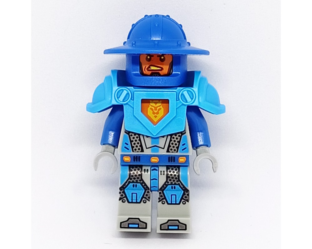 LEGO Set fig-003172 Nexo Knight Soldier with Blue Helmet with Wide Brim ...