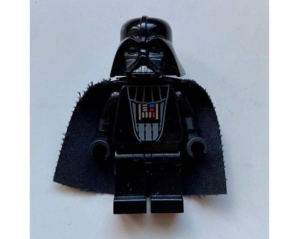 LEGO Set fig-003662 Darth Vader, Light Bluish Gray Skin, No Scars on Right Cheek (3626b Head ...