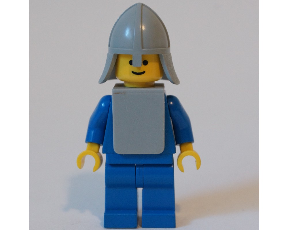 LEGO Set fig-004424 Knight (Yellow Castle) - Blue | Rebrickable - Build ...