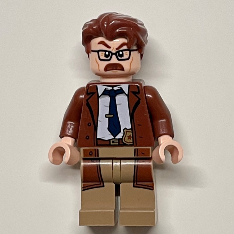 LEGO Set fig-005479 Commissioner James Gordon with Reddish Brown Hair ...
