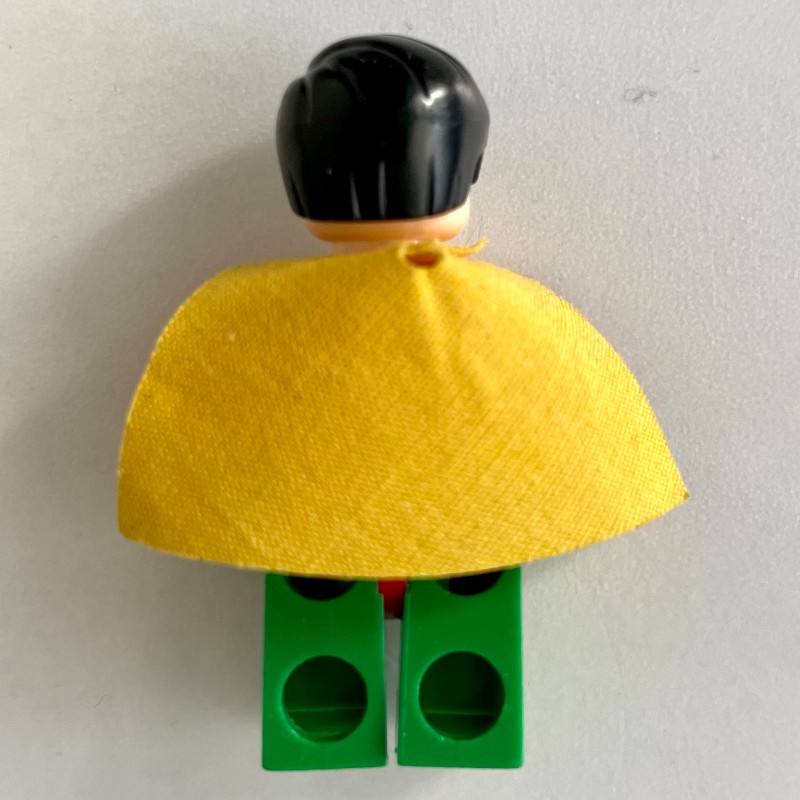LEGO Set fig-005746 Robin with Very Short Cape (3626cpr1764 Head ...