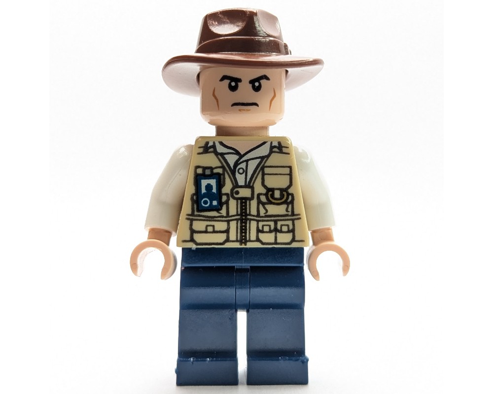 LEGO Set fig-005981 Vet with Fedora Hat, Stern | Rebrickable - Build ...