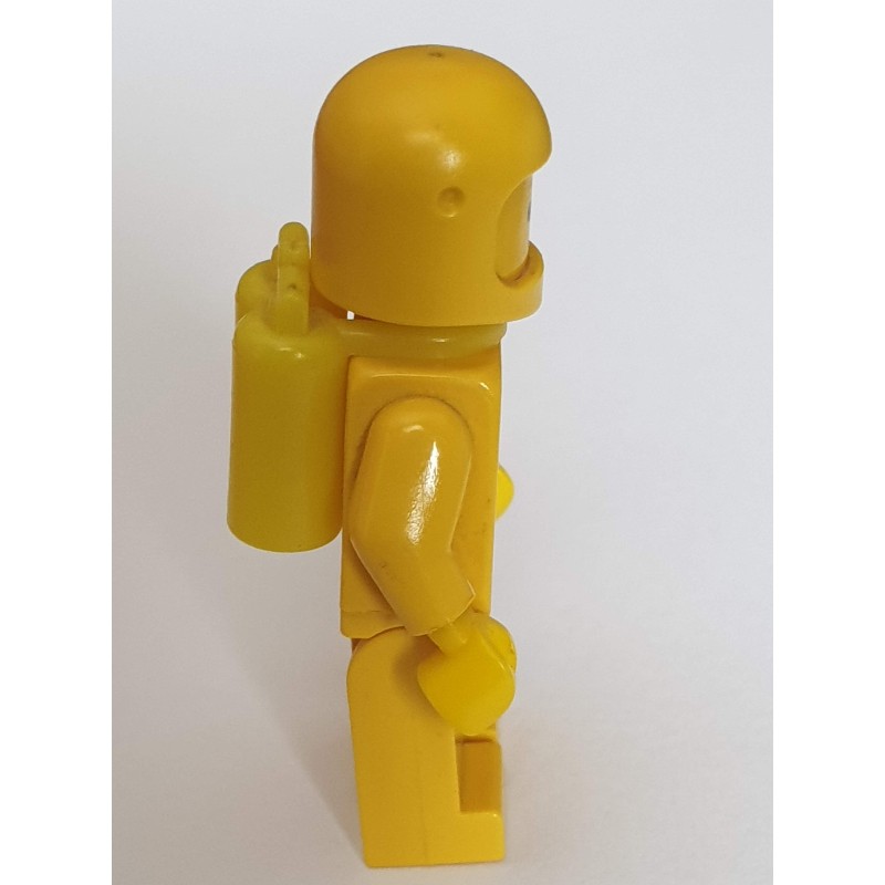 LEGO Set fig-006908 Classic Spaceman, Yellow with Airtanks (3842a ...