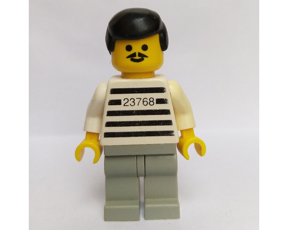 LEGO Set fig-007426 Jailbreak Joe, Prison Shirt with #23768, Light Gray ...
