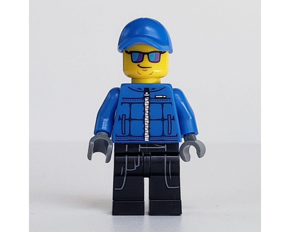 LEGO Set fig-007470 Policeman, Blue Jacket with Zipper, Blue Cap, Blue ...