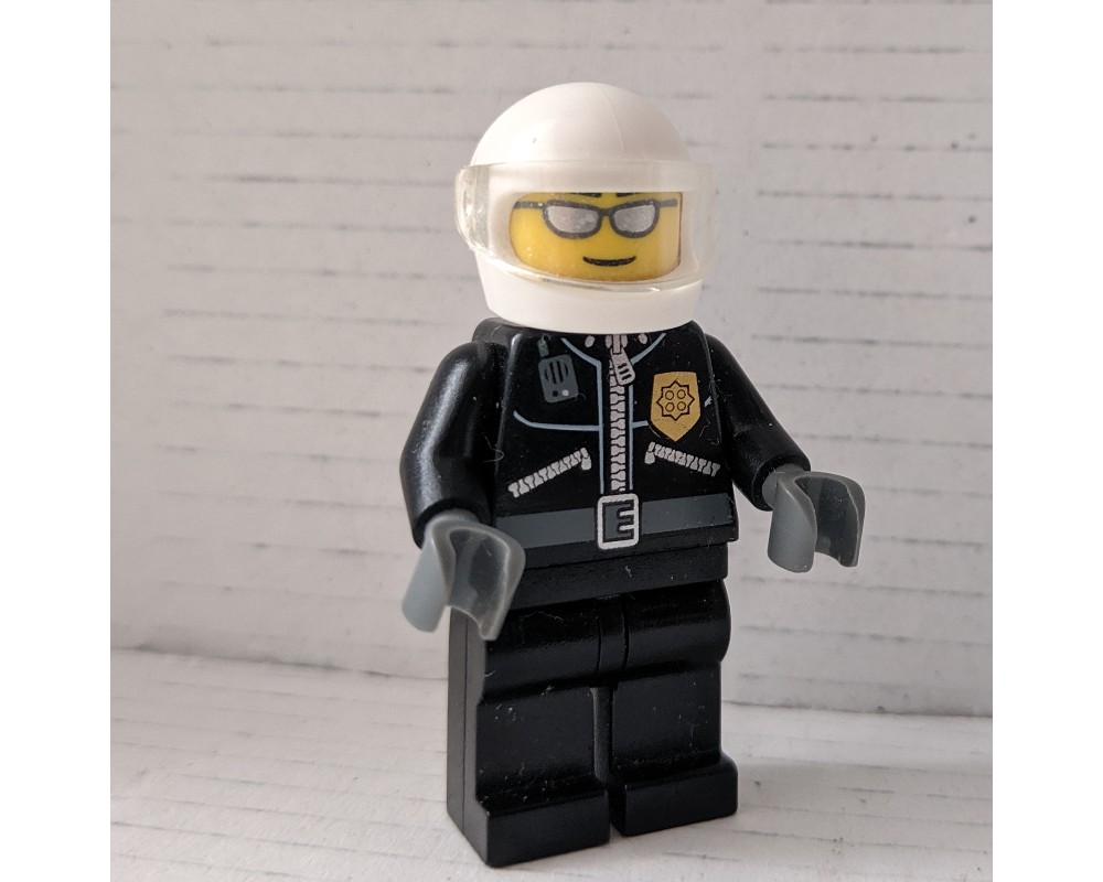 LEGO Set fig-007794 Policeman, Black Jacket with Zipper, Radio, Badge ...