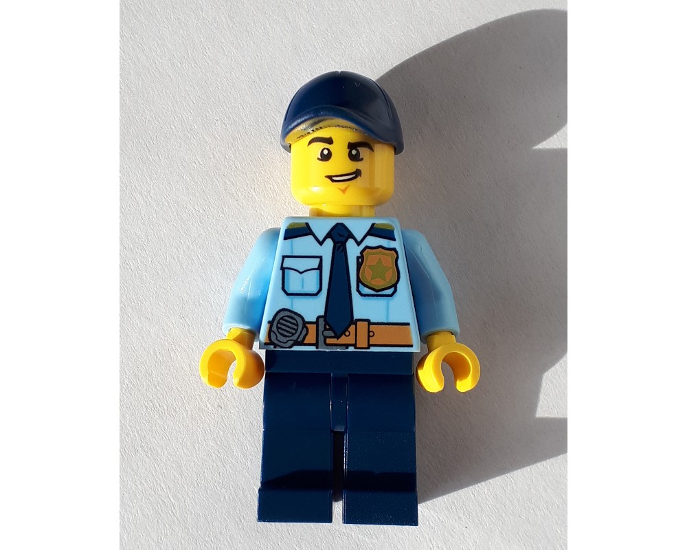 LEGO Set fig-007956 Policeman, Bright Light Blue Shirt with Dark Blue ...