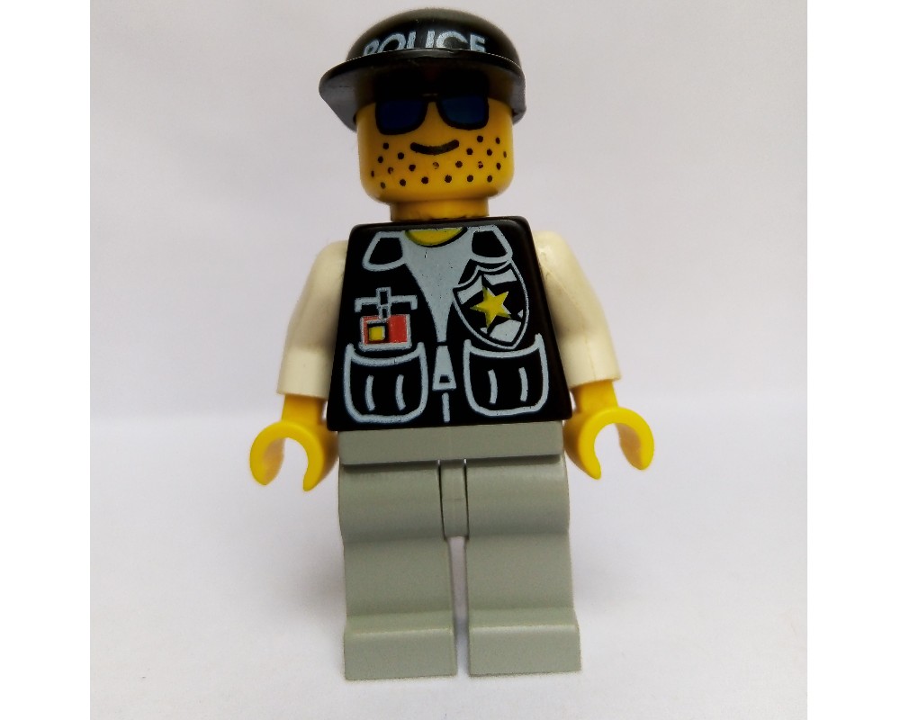 LEGO Set fig-007989 Policeman, Black Vest with Badge and Pockets, Light ...