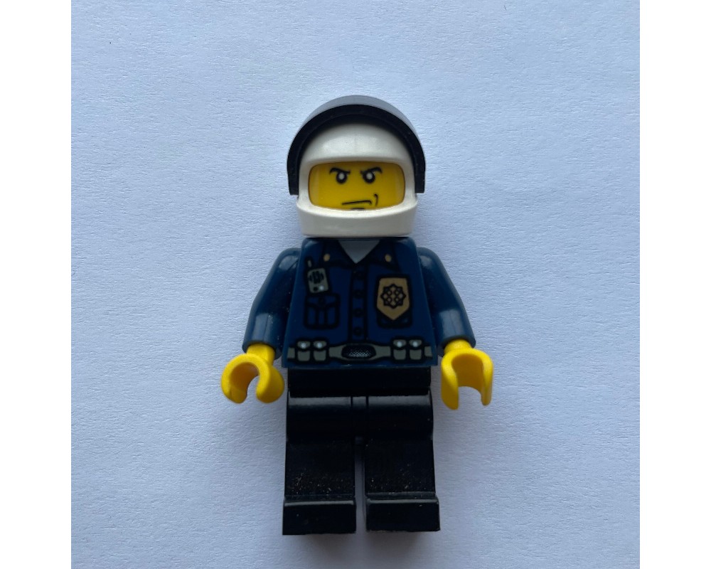 LEGO Set fig-008009 Policeman, Dark Blue Shirt with Radio and Badge ...