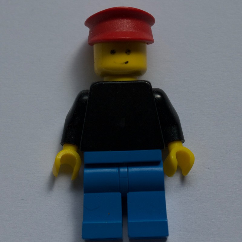 LEGO Set fig-009002 Man, Black Torso, Blue Legs, Red Hat | Rebrickable ...