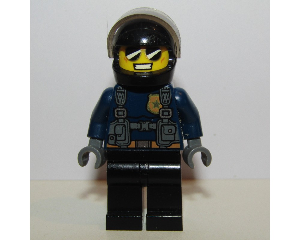 LEGO Set fig-010848 Duke DeTain, Black Helmet with Visor | Rebrickable ...