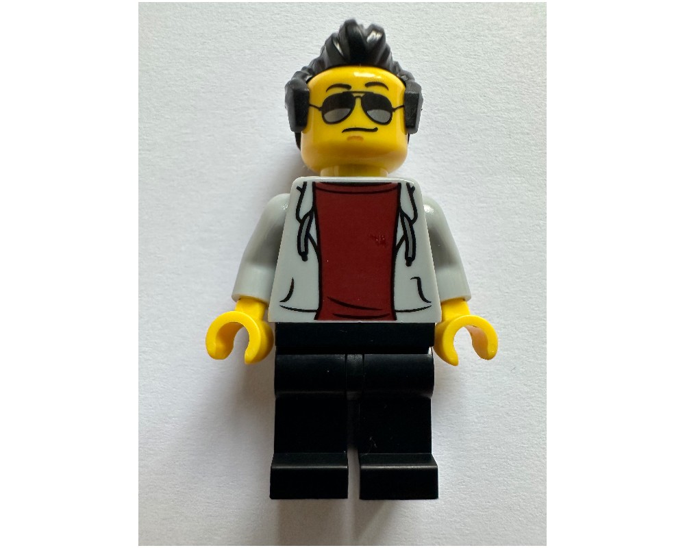 LEGO Set fig-014092 Light Bluish Grey Torso, Black Legs, Black Hair ...