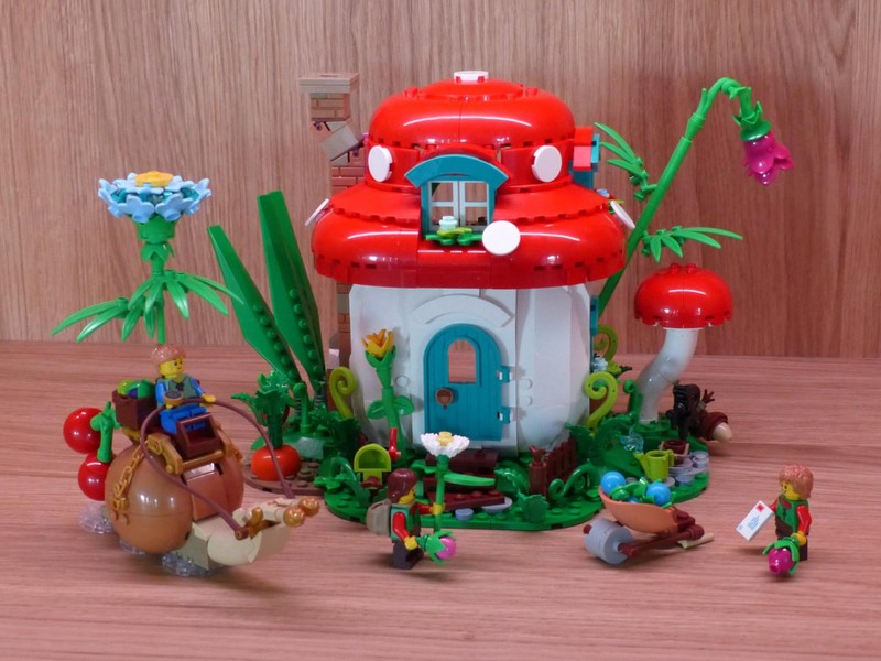 Review: 910037-1 Mushroom House (BDP) | Rebrickable - Build with LEGO