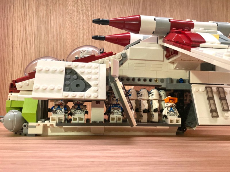 MOC Review: MOC-158319 - Republic Gunship LAAT | Rebrickable - Build ...