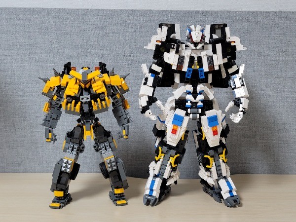 LEGO MOC-215382 Transformer Transit by wowblock | Rebrickable - Build ...