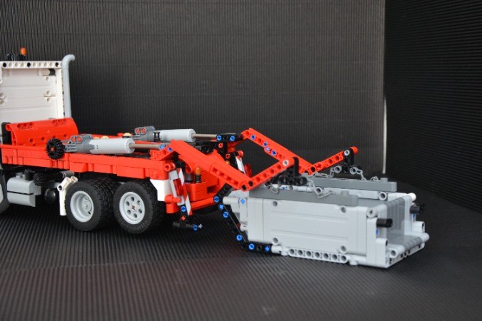 LEGO MOC MAN TGS SKIP LOADER ( SCALE 1:21 ) by BricKimi | Rebrickable ...