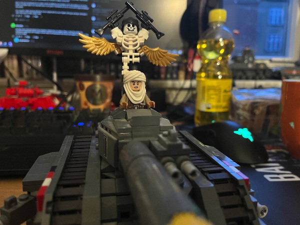 LEGO MOC Artemia pattern Hellhound. Astra Militarum. Warhammer by Kogi ...